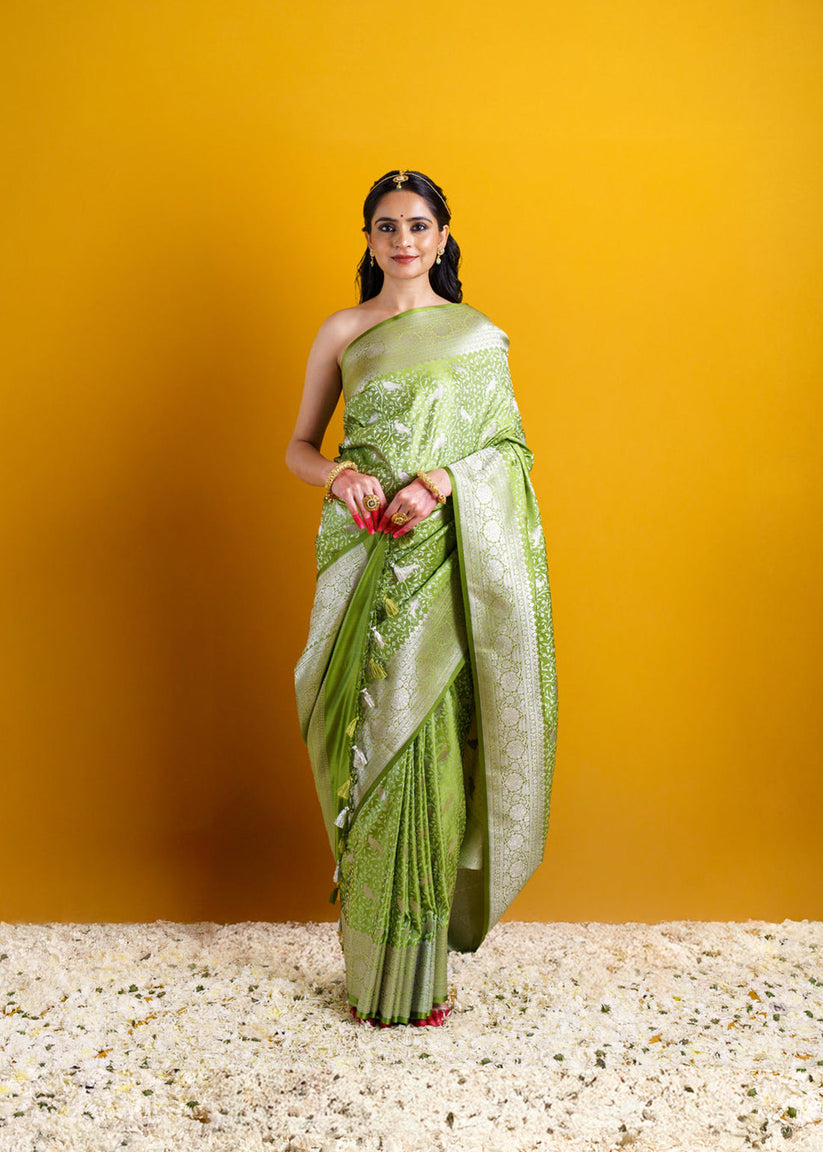 Green jaal weaving mashru silk saree. – Weavers and Artisans
